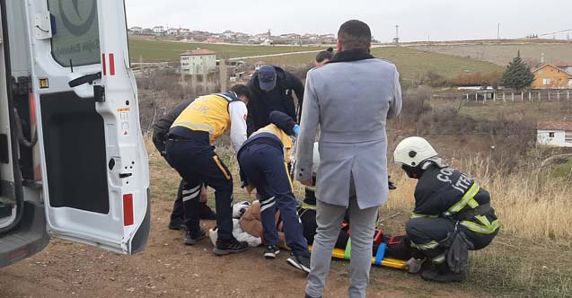 Kayalıklardan düşen genç kadın yaralandı - Çorum Haber Gazetesi Kayalıklardan düşen genç kadın yaralandı - Çorum Haber Gazetesi
